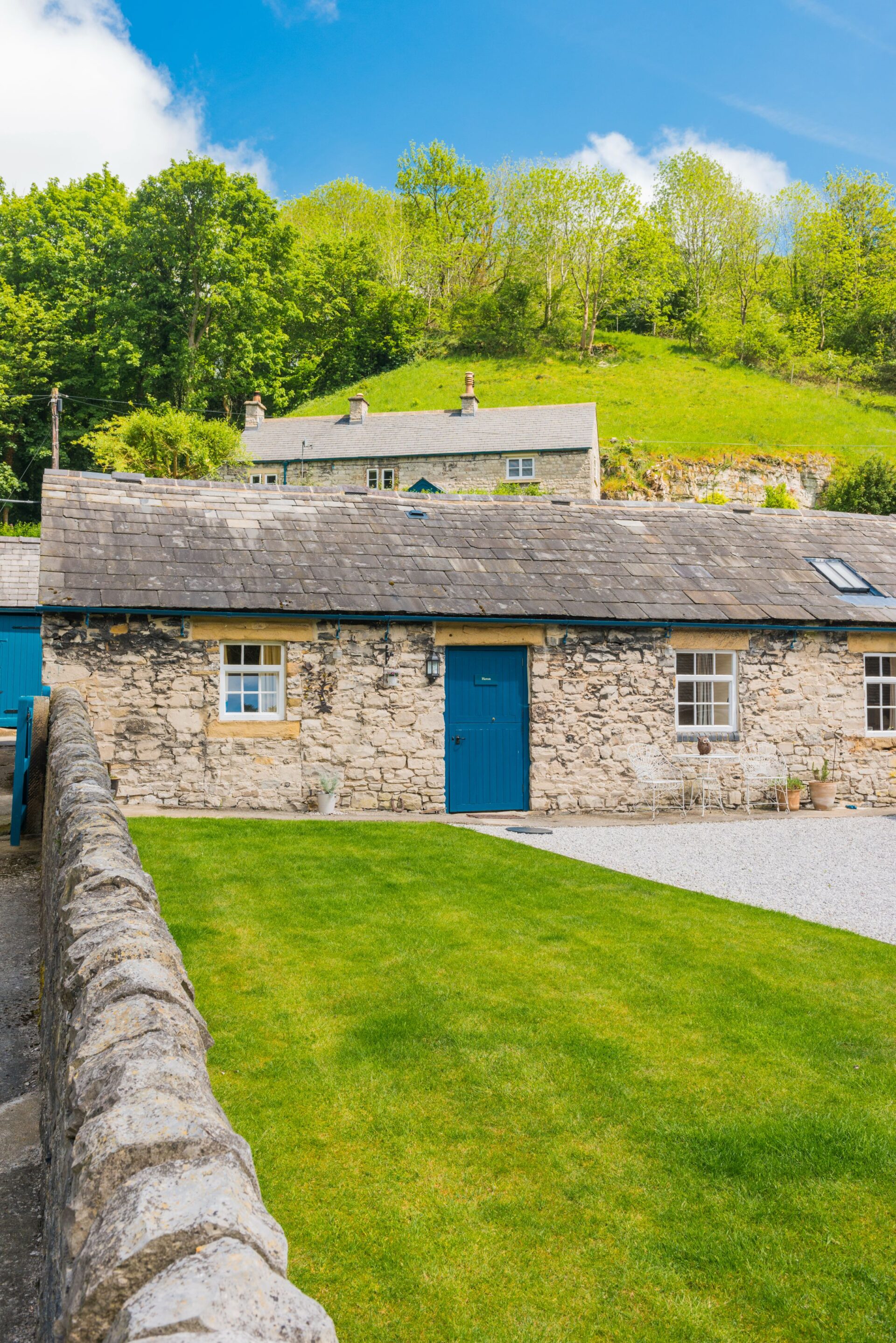 Heron Cottage: Riverside Cottage in Peak District | Chatsworth Escapes